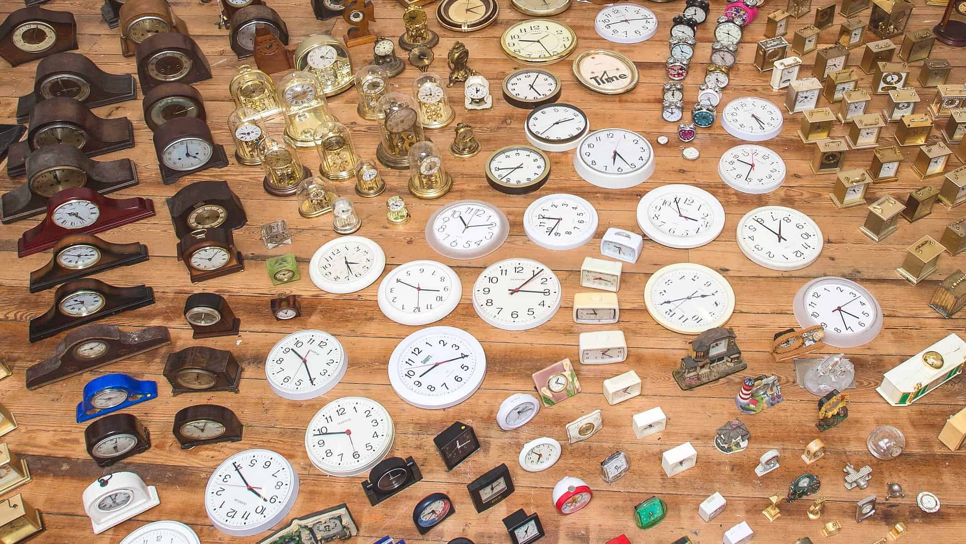 Two thousand ticking clocks form art installation at Nostell to ...